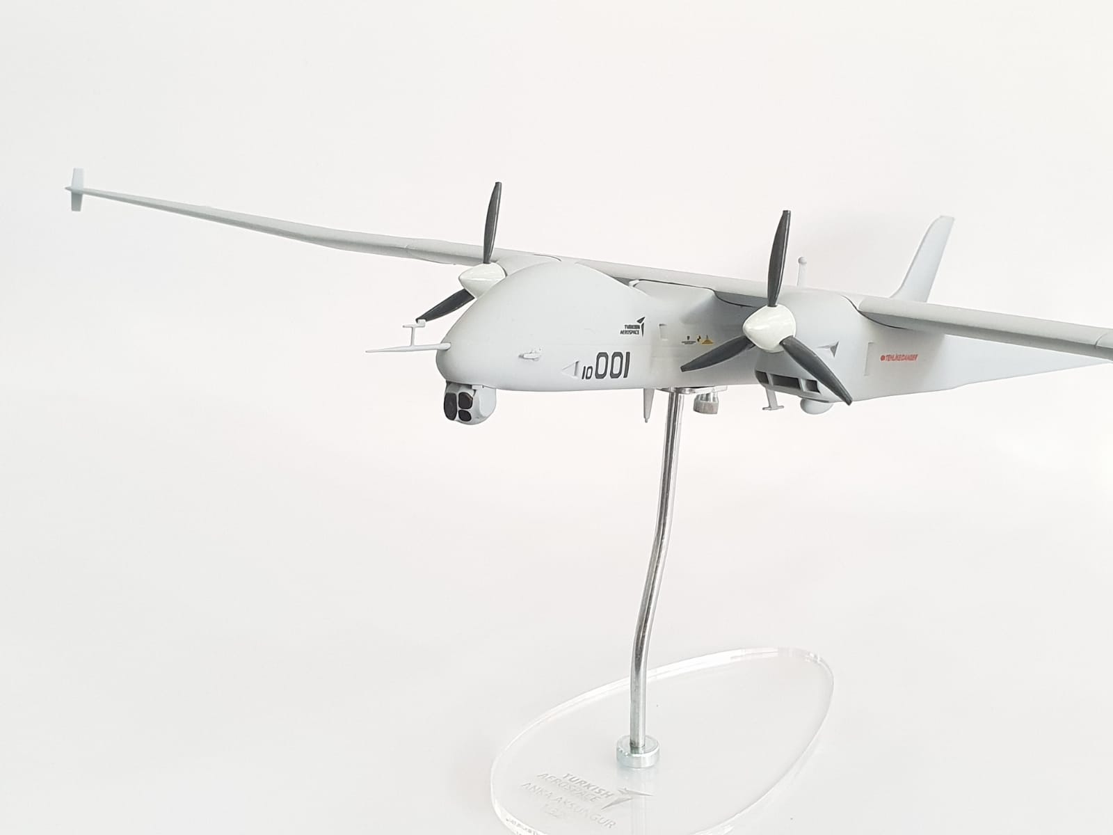 TAI 1/32 AKSUNGUR UAV - ViaPia