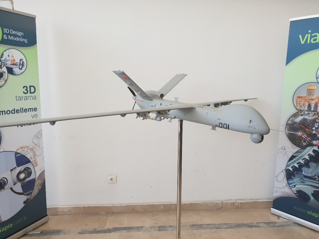 TAI & ROKETSAN 1/7 ANKA-S UAV with Armaments - ViaPia