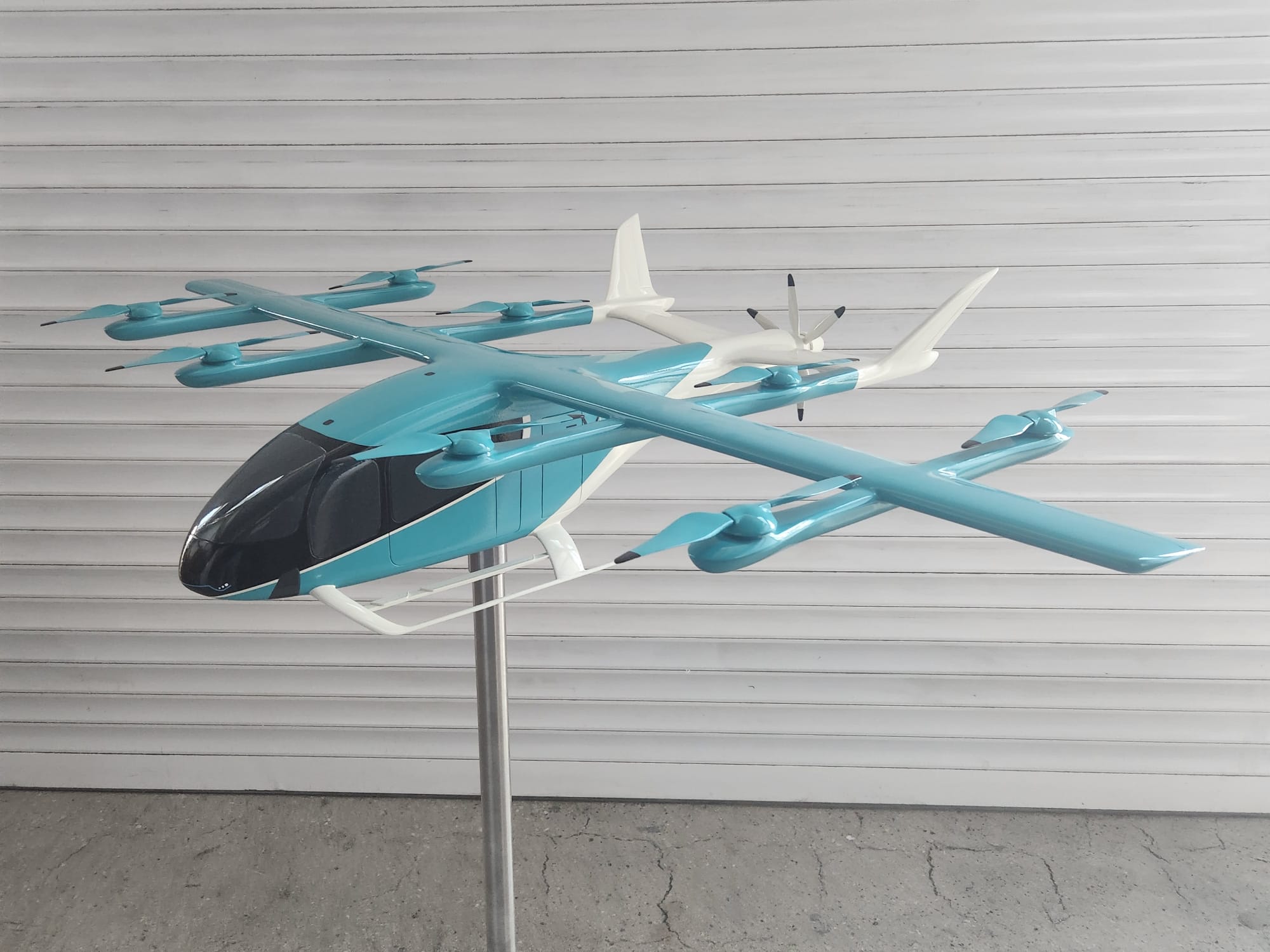1/20 EMBRAER E-VTOL CONCEPT MOCK-UP - ViaPia